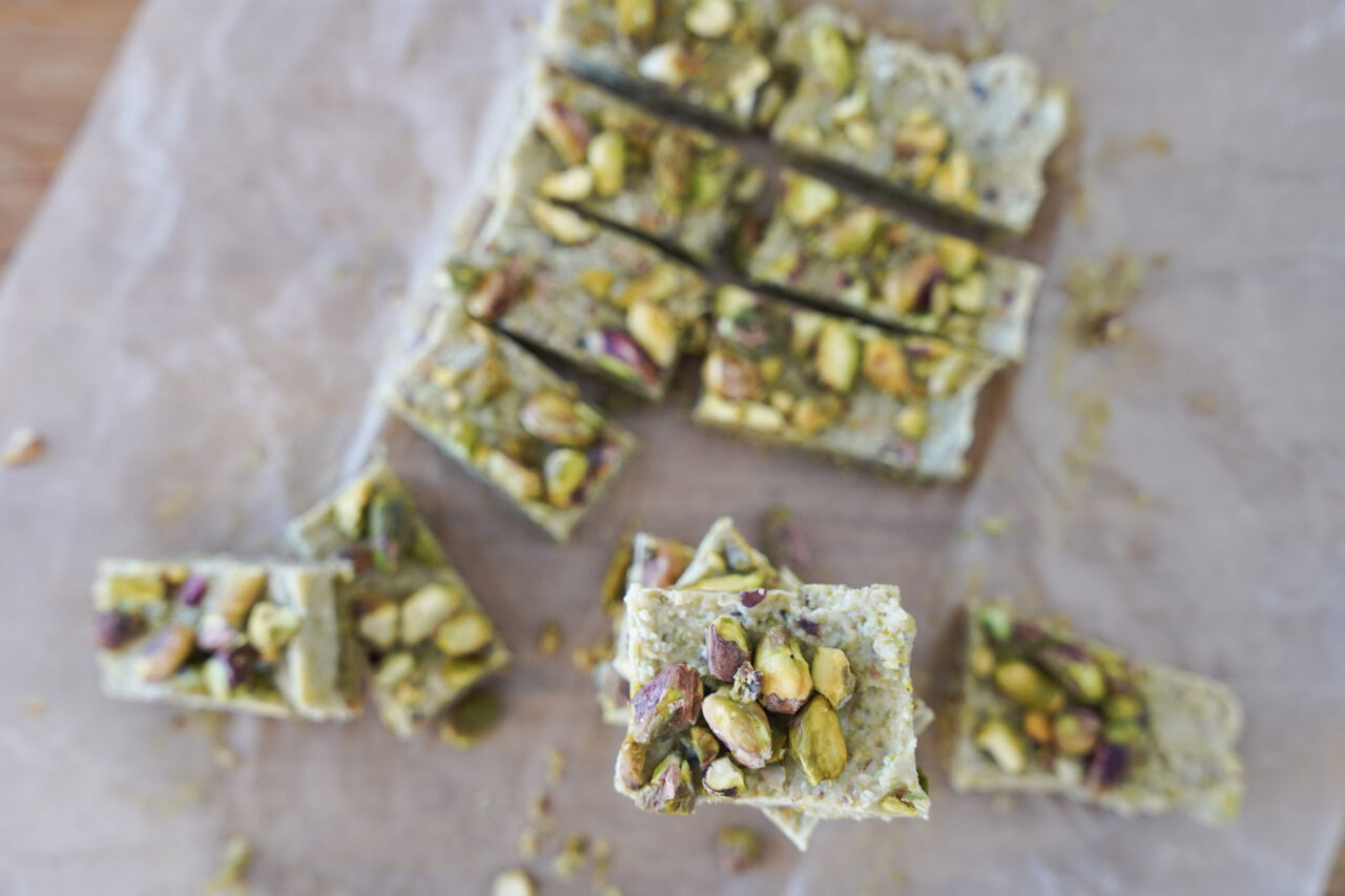 Raw Pistachio Slice | Changing Habits